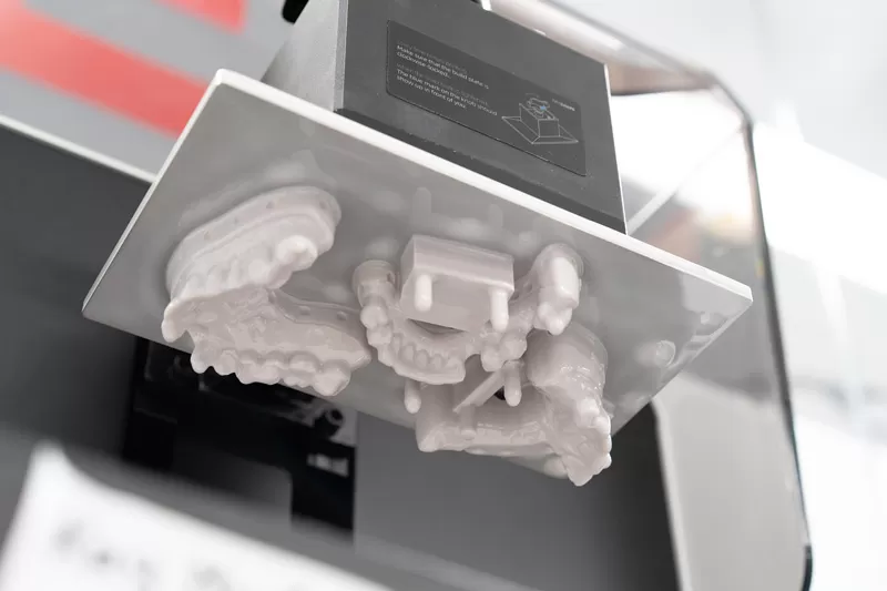 QLAB Dental Lab Using RAYSHAPE DLP Dental Solution For Daily Operations - Suzhou RAYSHAPE ...